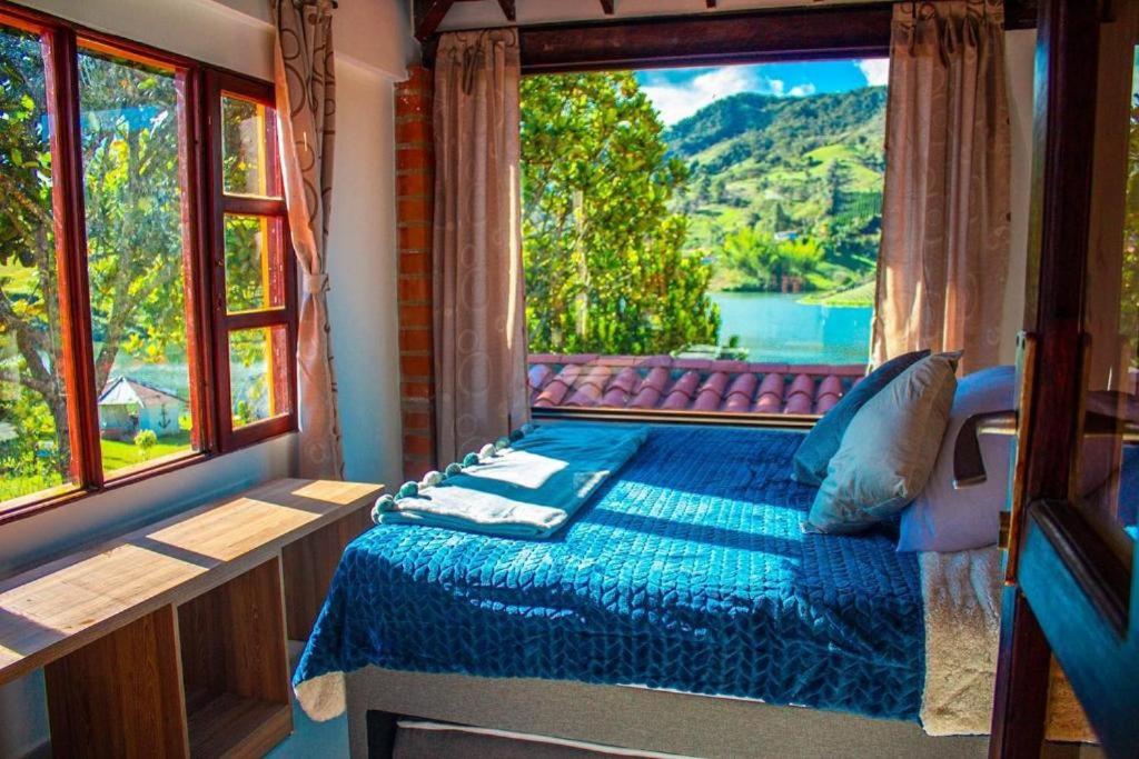 AW Guatape Glamping Resort | Guatape | HotelesCheveres.com 2025