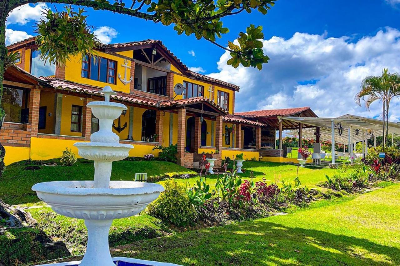 AW Guatape Glamping Resort | Guatape | HotelesCheveres.com 2024